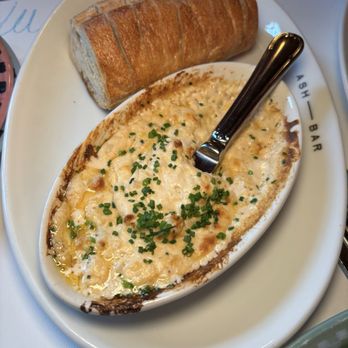 ASH BAR - Updated December 2025 - 111 Photos & 51 Reviews - 2 E Read St ...