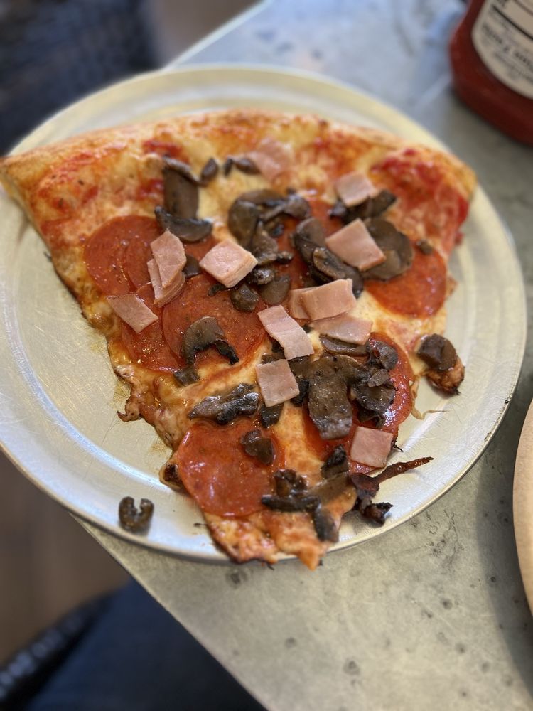 SLAB TOWN PIZZA - Updated July 2025 - 180 Photos & 222 Reviews - 45 ...