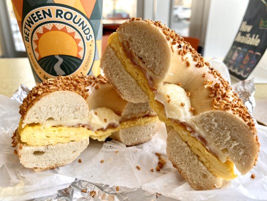 BETWEEN ROUNDS BAKERY SANDWICH CAFE - 86 Photos & 50 Reviews - 19 John ...