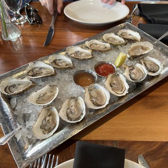 FIN POINT OYSTER BAR & GRILL - 675 Photos & 509 Reviews - 89 Broad St ...