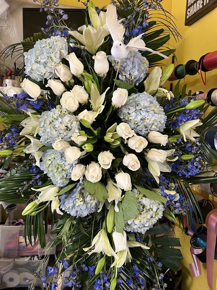 LICHA’S FLOWER SHOP - Updated September 2025 - 34 Photos & 24 Reviews ...