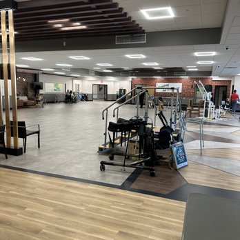 TEN BROECK CENTER FOR REHABILITATION & NURSING - Updated September 2025 - 11 Photos - 1 Commons ...