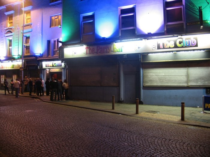 JOLSONS PUBLIC HOUSE - 2-8 Tontine St, Folkestone, Kent, United Kingdom ...