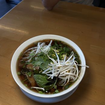 PHO LEGEND - Updated October 2025 - 612 Photos & 543 Reviews - 209 S ...