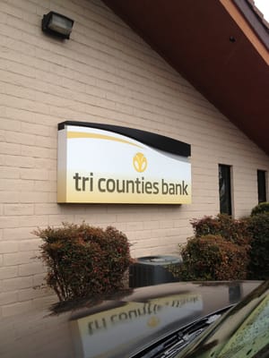 TRI COUNTIES BANK - Updated January 2026 - 53 Reviews - 211 W East Ave ...