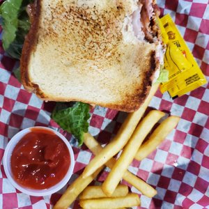 THE BWB RESTAURANT - Updated July 2025 - 25 Photos & 33 Reviews - 7114 ...