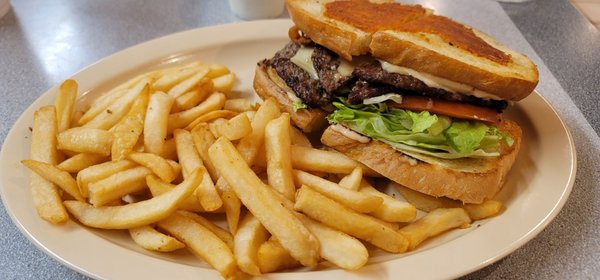 CHRIS BURGERS - 75 Photos & 201 Reviews - 28325 Winchester Rd ...