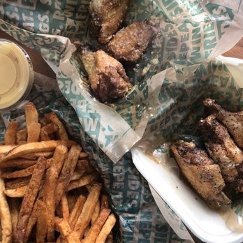 WINGSTOP - Updated October 2025 - 40 Photos & 27 Reviews - 1241 ...