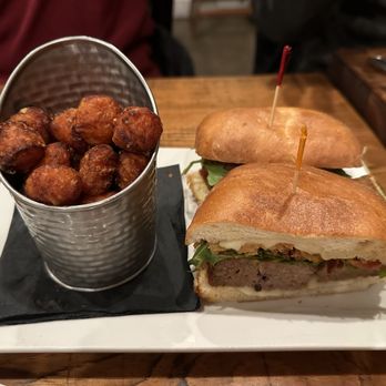 KIN WINDSOR - Updated August 2024 - 846 Photos & 841 Reviews - 740 ...