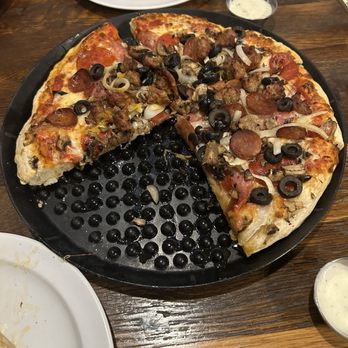 OLD TOWN PIZZA - Updated September 2025 - 627 Photos & 585 Reviews ...