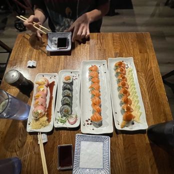 SAKE 2 ME SUSHI - Updated June 2024 - 4448 Photos & 2979 Reviews ...