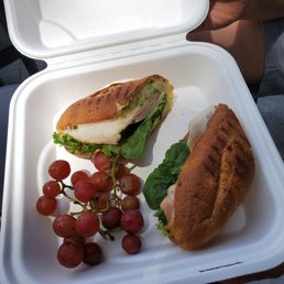 QUEEN BEE CAFE - Updated December 2025 - 143 Photos & 86 Reviews - 8805 ...