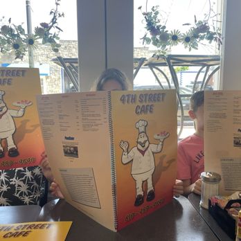 4TH STREET CAFE - Updated March 2025 - 93 Photos & 43 Reviews - 26 W ...