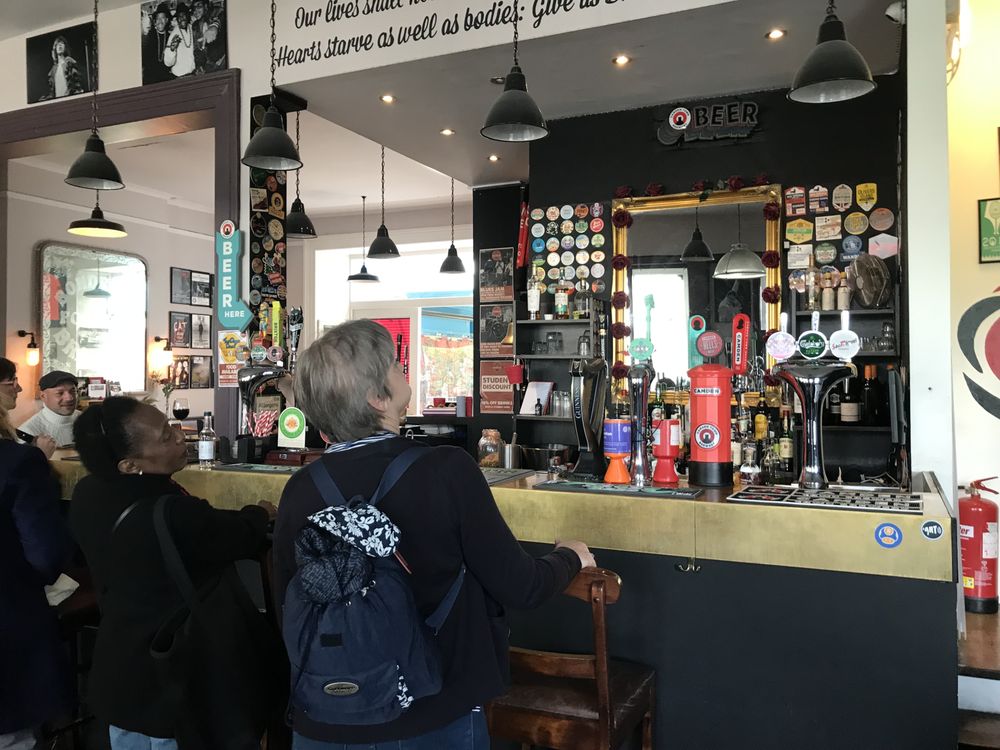 BREAD & ROSES - Updated February 2025 - 13 Reviews - 68 Clapham Manor ...