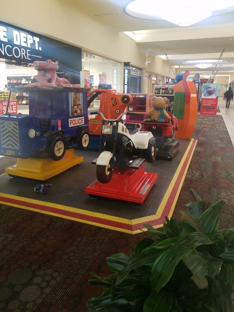 GENESEE VALLEY CENTER - 10 Photos & 14 Reviews - Shopping Centers ...