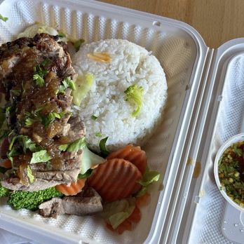 GOLDEN TRIANGLE ASIAN FUSION - Updated December 2025 - 373 Photos & 116 ...