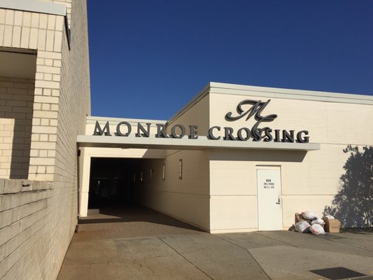 MONROE CROSSING MALL - 35 Photos - Shopping Centers - 2115 W Roosevelt ...