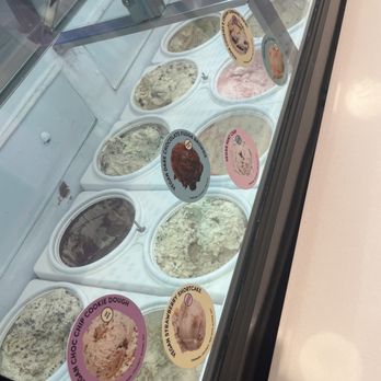 VAN LEEUWEN ICE CREAM - LONG BEACH - Updated April 2024 - 203 Photos ...