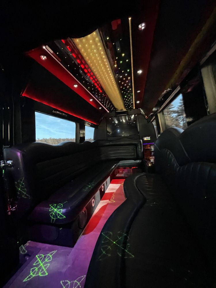 INTERNATIONAL LIMOUSINE - Updated December 2025 - Request a Quote - 13 ...