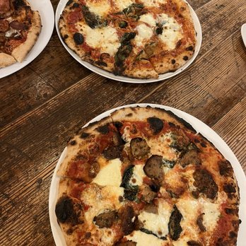 3 PALMS PIZZERIA - HUDSON - Updated January 2026 - 331 Photos & 405 ...