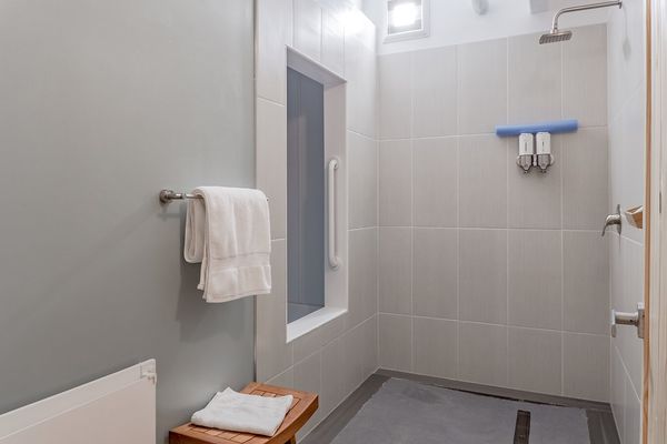 EASY FLOAT - Updated June 2026 - 35 Photos & 56 Reviews - 1855 S Pearl ...
