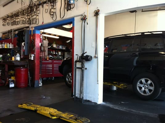 D & L AUTO REPAIR - Updated December 2025 - 27 Reviews - 5258 W Pico ...