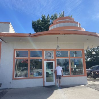 THE GARAGE CAFÉ - Updated September 2025 - 79 Photos & 117 Reviews ...