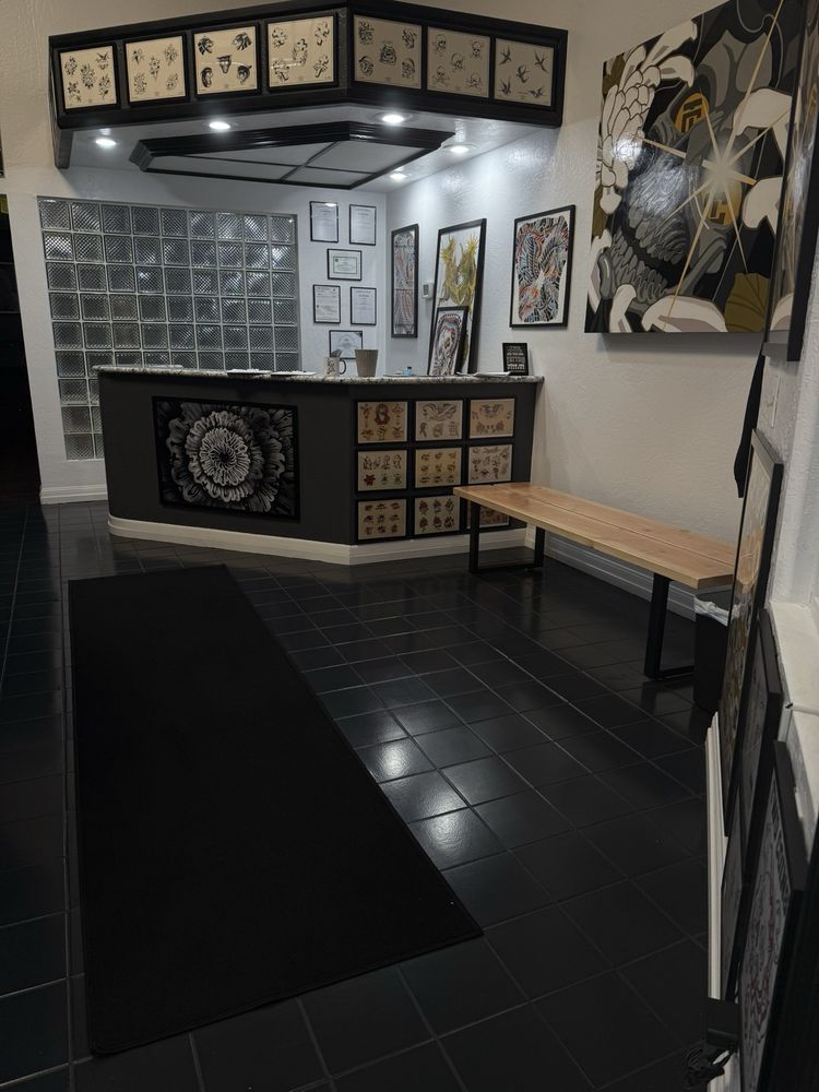 TWO COINS TATTOO - Updated May 2026 - 12 Photos - 4955 Felspar St ...