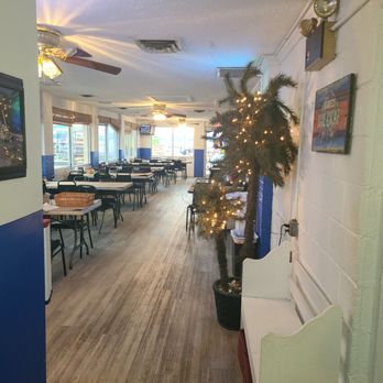 SEABREEZE RESTAURANT & CRAB HOUSE - Updated October 2025 - 86 Photos ...