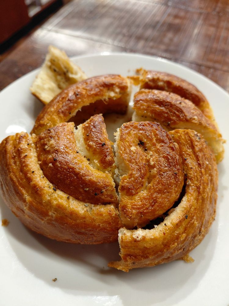 ROUNDABOUT BOOKS - Updated January 2026 - 56 Photos & 45 Reviews - 900 ...