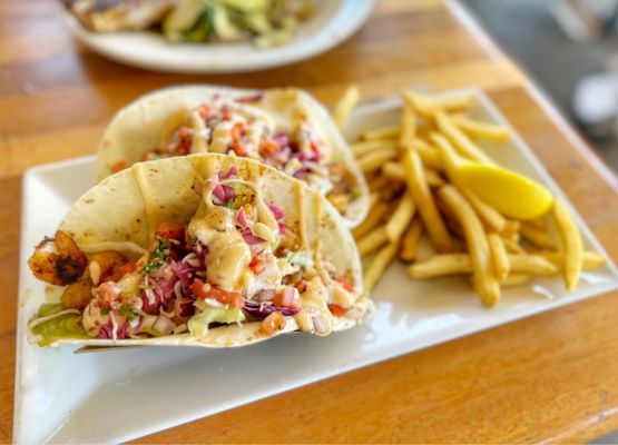 SURF HUT - Updated March 2025 - 1287 Photos & 1871 Reviews - 551 Scenic ...