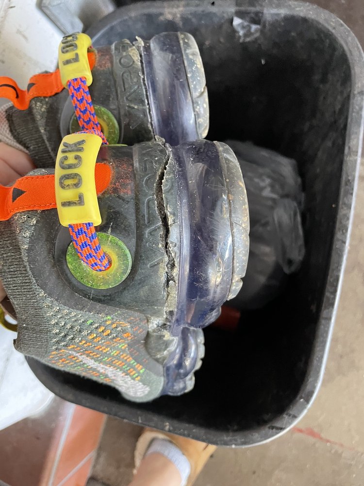 FINISH LINE - Updated August 2024 - 2288 Tyrone Square Rm 922, Saint ...