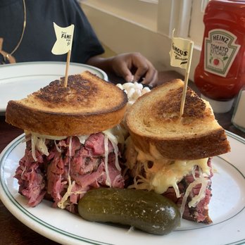 FAMOUS 4TH STREET DELICATESSEN - Updated July 2025 - 1353 Photos & 816 ...