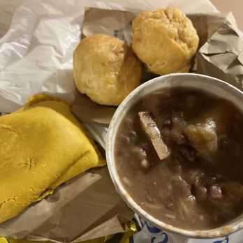 MAROON GIRL JAMAICAN CUISINE - Updated December 2025 - 14 Photos & 23 ...