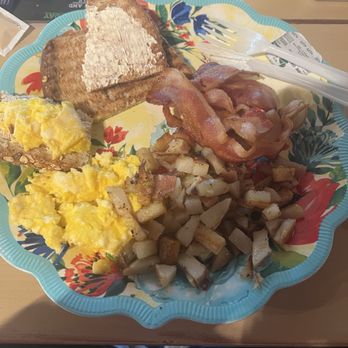 FARMHAND KCHN - Updated March 2025 - 500 Photos & 460 Reviews - 1280 N ...