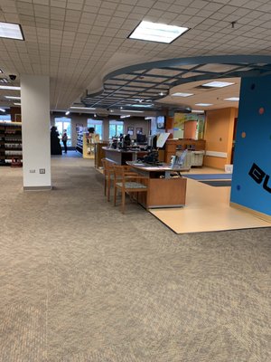 BARTLETT PUBLIC LIBRARY DISTRICT - Updated October 2025 - 19 Photos ...