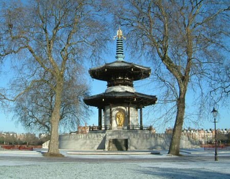 LONDON PEACE PAGODA - Updated October 2025 - 10 Photos - Battersea Park ...