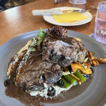 THE TREE HOUSE TAVERN & BISTRO - Updated January 2025 - 1803 Photos ...