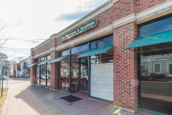 EYE PHYSICIANS AND SURGEONS - Updated November 2025 - 1236 Main St ...