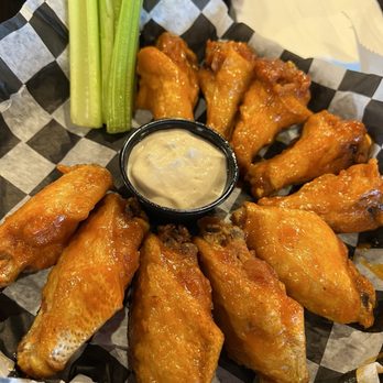 BAR-BILL EAST - Updated September 2024 - 76 Photos & 87 Reviews - 1129 ...