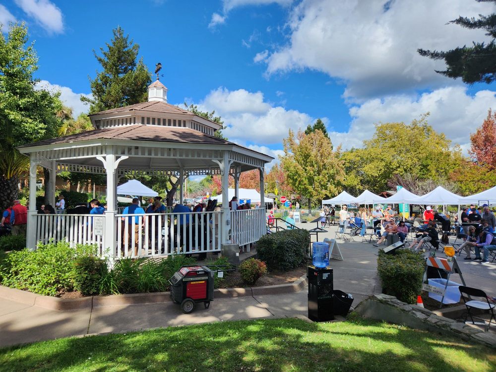 PICCOLO PAVILION MENKE PARK - Updated April 2026 - Redwood Ave & Corte ...
