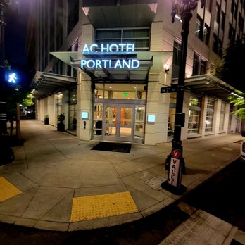 AC HOTEL PORTLAND DOWNTOWN - Updated March 2025 - 222 Photos & 177 ...