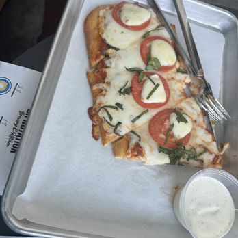 ON ROTATION BREWERY & KITCHEN - Updated January 2026 - 304 Photos & 114 ...