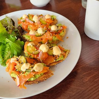 DELUXE 1717 - Updated February 2025 - 127 Photos & 88 Reviews - 1717 E ...