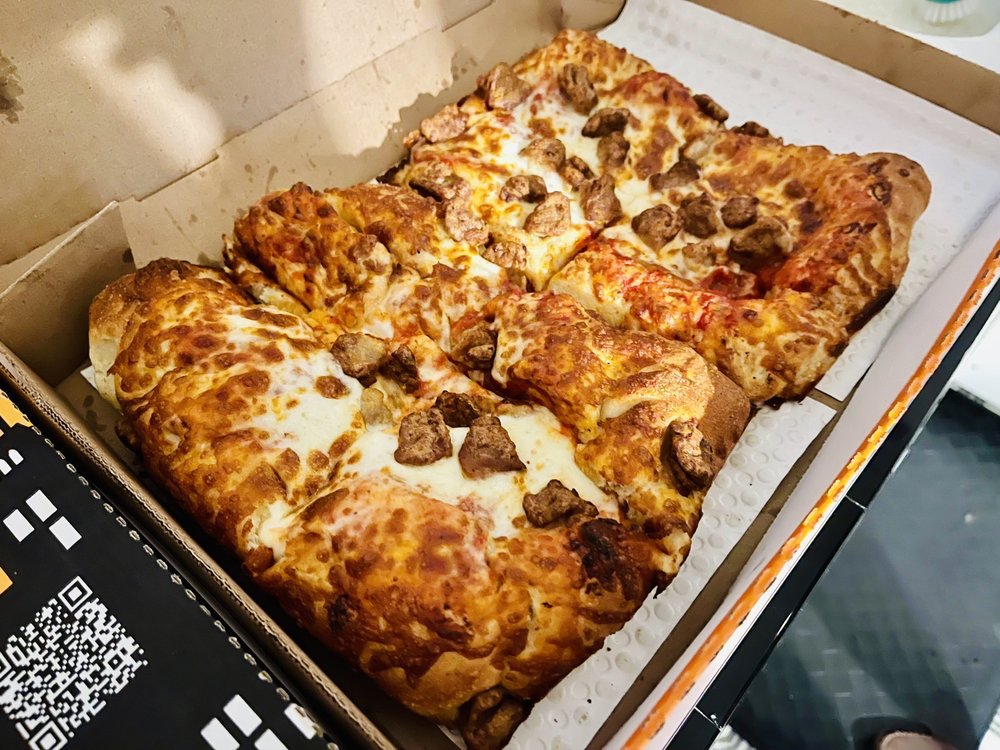 LITTLE CAESARS - Updated December 2025 - 12 Photos & 15 Reviews - 2400 ...