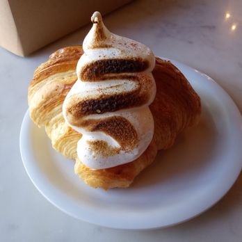 FLYING ROADRUNNER BAKERY - Updated January 2025 - 219 Photos & 71 ...