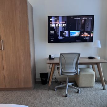 ELEMENT PHILADELPHIA DOWNTOWN - Updated November 2024 - 197 Photos & 65 ...