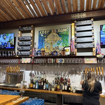 MOONTOWN BREWING COMPANY - Updated June 2026 - 631 Photos & 375 Reviews ...