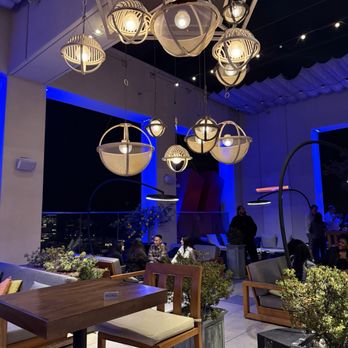 HIVE AND HONEY ROOFTOP BAR - Updated July 2025 - 1002 Photos & 869 ...