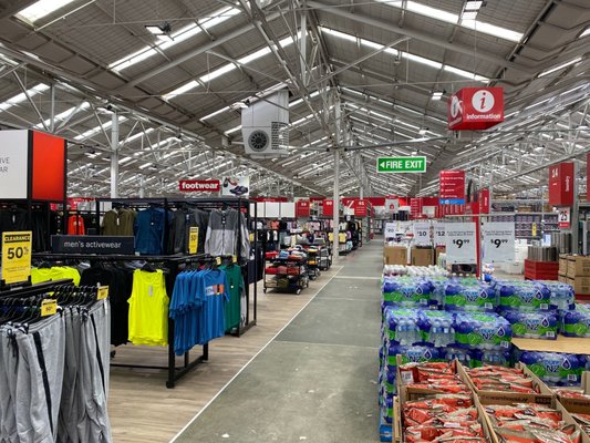 THE WAREHOUSE - Updated October 2025 - Cochrane St, Wellington, New ...